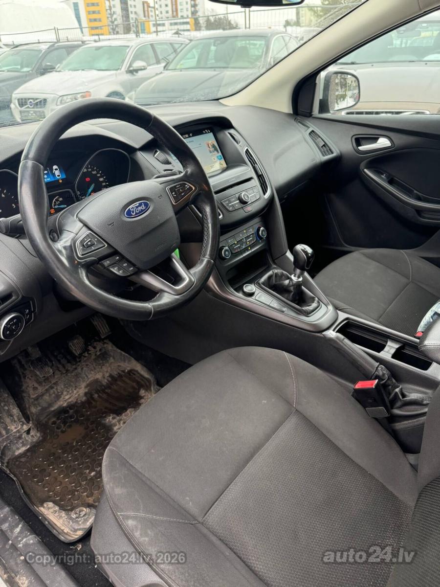 Pelēks Ford Focus 2017 Tallina, ar dzinēja tilpumu 2.00 L un nobraukumu 217 tūkst. km par 7000 €, foto 9 vietnē AUTOMOTO.COM.LV