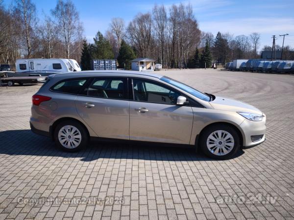 Pelēks Ford Focus 2017 Pērnava, ar dzinēja tilpumu 1.60 L un nobraukumu 126 tūkst. km par 6600 €, foto 3 vietnē AUTOMOTO.COM.LV