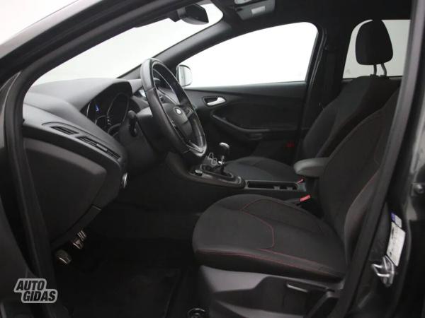 Grey Ford Focus 2017 in Vilnius, with an engine capacity of 1.50 L and mileage of 85 thousand km for 10199 €, photo 4 on AUTOMOTO.COM.LV