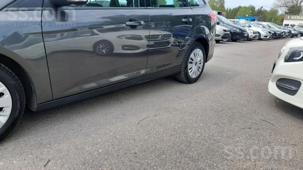 Grey Ford Focus 2017 in Riga, with an engine capacity of 1.50 L and mileage of 257 thousand km for 4750 €, photo 3 on AUTOMOTO.COM.LV