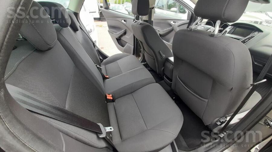 Pelēks Ford Focus 2017 Rīga, ar dzinēja tilpumu 1.50 L un nobraukumu 257 tūkst. km par 4750 €, foto 11 vietnē AUTOMOTO.COM.LV