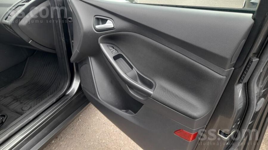 Pelēks Ford Focus 2017 Rīga, ar dzinēja tilpumu 1.50 L un nobraukumu 257 tūkst. km par 4750 €, foto 14 vietnē AUTOMOTO.COM.LV