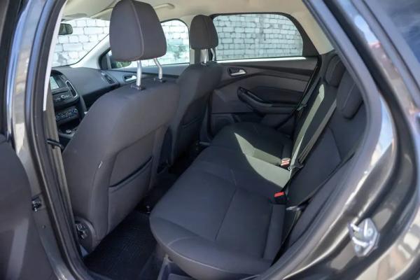 Grey Ford Focus 2017 in Liepaja, with an engine capacity of 1.00 L and mileage of 196 thousand km for 5700 €, photo 9 on AUTOMOTO.COM.LV