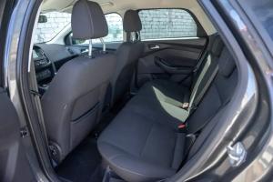 Pelēks Ford Focus 2017 Liepāja, ar dzinēja tilpumu 1.00 L un nobraukumu 196 tūkst. km par 5700 €, foto 10 vietnē AUTOMOTO.COM.LV