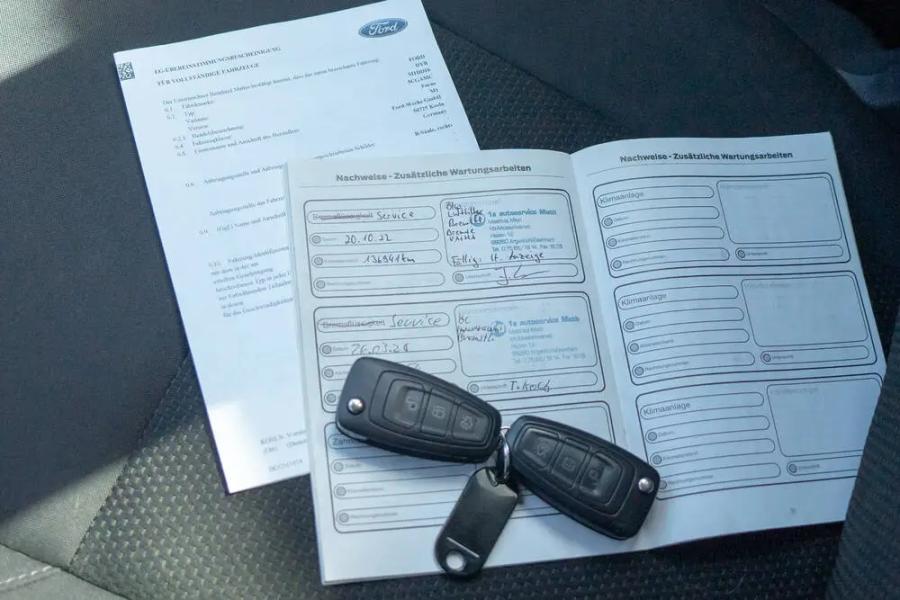 Pelēks Ford Focus 2017 Liepāja, ar dzinēja tilpumu 1.00 L un nobraukumu 196 tūkst. km par 5700 €, foto 28 vietnē AUTOMOTO.COM.LV