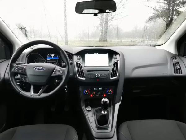 Pelēks Ford Focus 2017 Kuldīga, ar dzinēja tilpumu 1.50 L un nobraukumu 180 tūkst. km par 6800 €, foto 5 vietnē AUTOMOTO.COM.LV