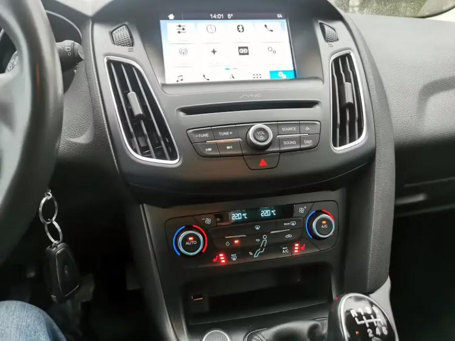 Pelēks Ford Focus 2017 Kuldīga, ar dzinēja tilpumu 1.50 L un nobraukumu 180 tūkst. km par 6800 €, foto 11 vietnē AUTOMOTO.COM.LV