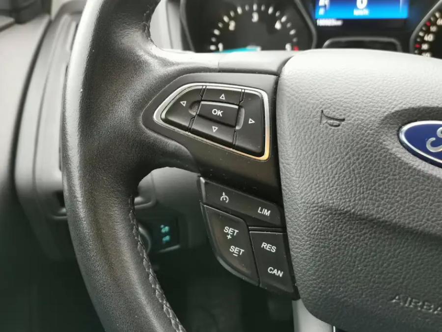Pelēks Ford Focus 2017 Kuldīga, ar dzinēja tilpumu 1.50 L un nobraukumu 180 tūkst. km par 6800 €, foto 13 vietnē AUTOMOTO.COM.LV