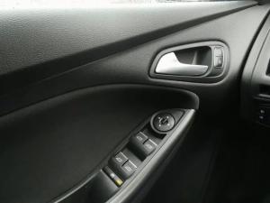 Pelēks Ford Focus 2017 Kuldīga, ar dzinēja tilpumu 1.50 L un nobraukumu 180 tūkst. km par 6800 €, foto 16 vietnē AUTOMOTO.COM.LV