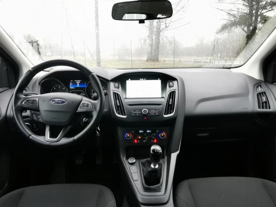 Grey Ford Focus 2017 in Riga, with an engine capacity of 1.50 L and mileage of 180 thousand km for 6800 €, photo 6 on AUTOMOTO.COM.LV