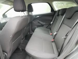 Grey Ford Focus 2017 in Riga, with an engine capacity of 1.50 L and mileage of 180 thousand km for 6800 €, photo 8 on AUTOMOTO.COM.LV