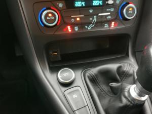 Grey Ford Focus 2017 in Riga, with an engine capacity of 1.50 L and mileage of 180 thousand km for 6800 €, photo 12 on AUTOMOTO.COM.LV