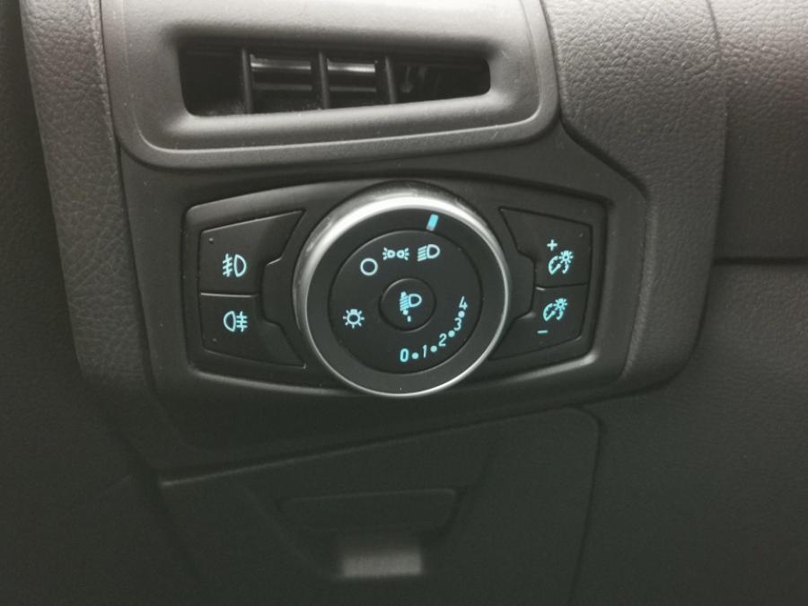 Grey Ford Focus 2017 in Riga, with an engine capacity of 1.50 L and mileage of 180 thousand km for 6800 €, photo 15 on AUTOMOTO.COM.LV