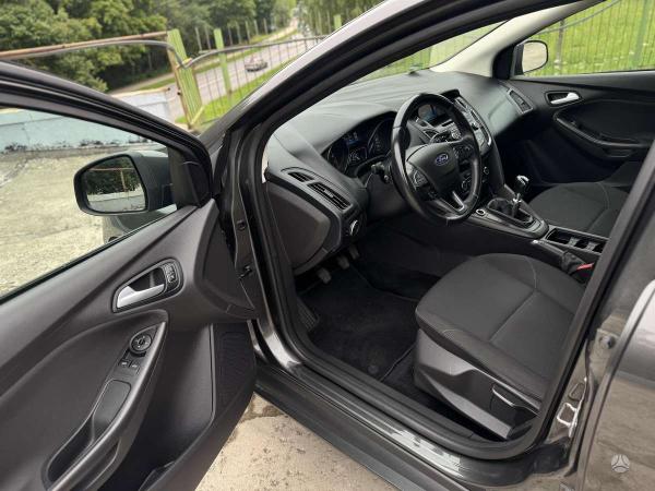 Grey Ford Focus 2017 in Vilnius, with an engine capacity of 1.00 L and mileage of 80 thousand km for 5900 €, photo 4 on AUTOMOTO.COM.LV