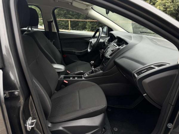 Grey Ford Focus 2017 in Vilnius, with an engine capacity of 1.00 L and mileage of 80 thousand km for 5900 €, photo 7 on AUTOMOTO.COM.LV