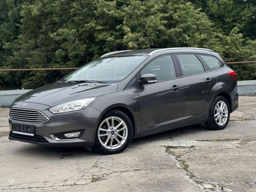 Pelēks Ford Focus 2017 Viļņa, ar dzinēja tilpumu 1.00 L un nobraukumu 80 tūkst. km par 5900 €, foto 13 vietnē AUTOMOTO.COM.LV