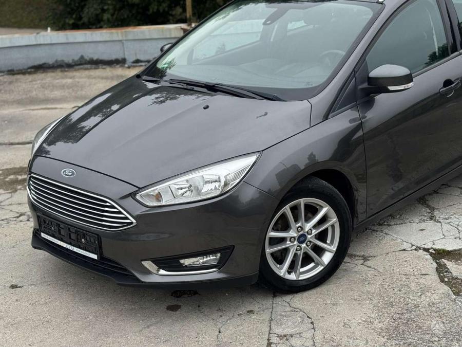 Pelēks Ford Focus 2017 Viļņa, ar dzinēja tilpumu 1.00 L un nobraukumu 80 tūkst. km par 5900 €, foto 14 vietnē AUTOMOTO.COM.LV
