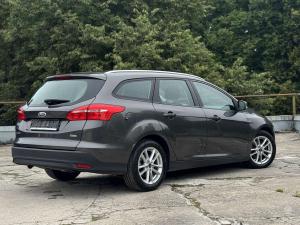 Pelēks Ford Focus 2017 Viļņa, ar dzinēja tilpumu 1.00 L un nobraukumu 80 tūkst. km par 5900 €, foto 15 vietnē AUTOMOTO.COM.LV