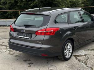 Pelēks Ford Focus 2017 Viļņa, ar dzinēja tilpumu 1.00 L un nobraukumu 80 tūkst. km par 5900 €, foto 16 vietnē AUTOMOTO.COM.LV