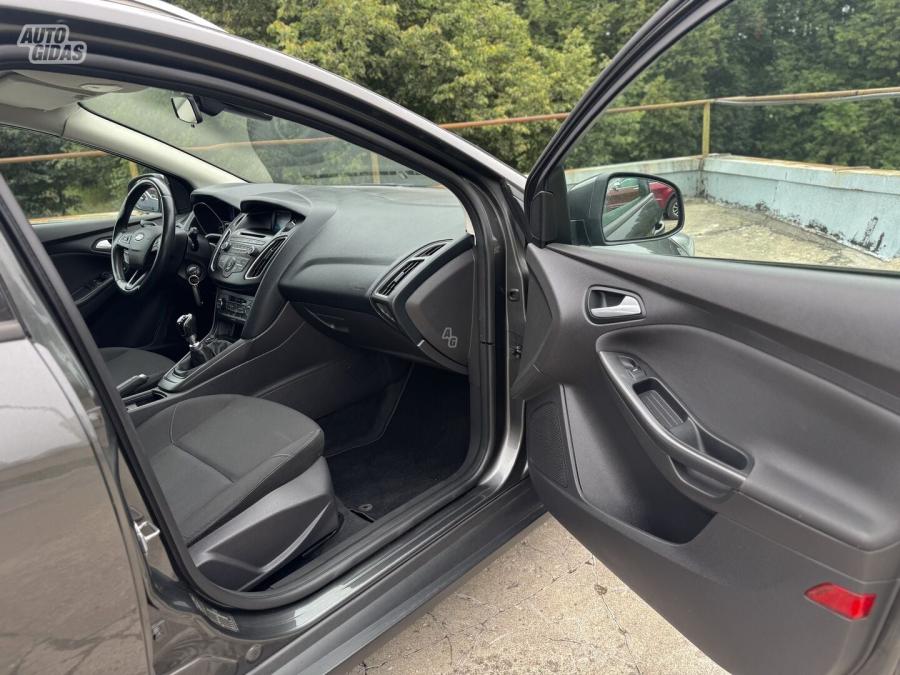 Grey Ford Focus 2017 in Vilnius, with an engine capacity of 1.00 L and mileage of 80 thousand km for 5900 €, photo 17 on AUTOMOTO.COM.LV