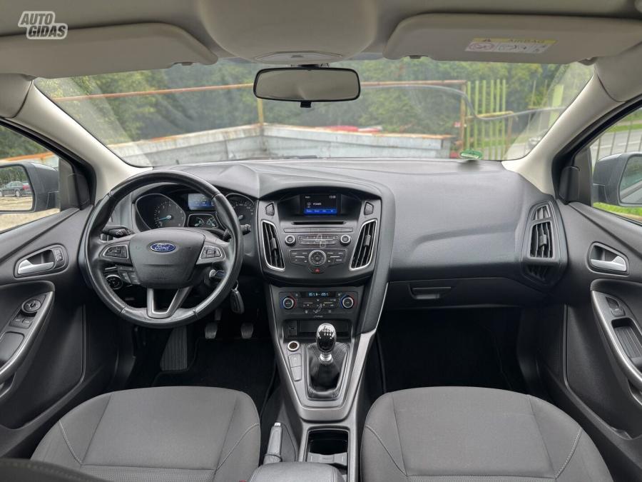 Pelēks Ford Focus 2017 Viļņa, ar dzinēja tilpumu 1.00 L un nobraukumu 80 tūkst. km par 5900 €, foto 19 vietnē AUTOMOTO.COM.LV