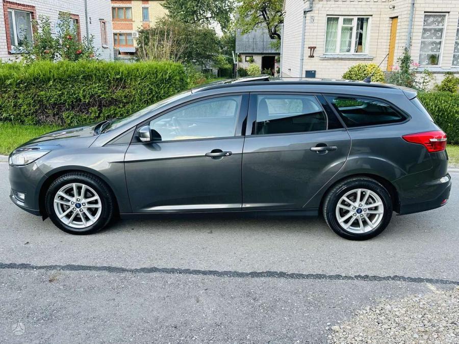 Grey Ford Focus 2017 in Prienai, with an engine capacity of 1.00 L and mileage of 215 thousand km for 4299 €, photo 3 on AUTOMOTO.COM.LV