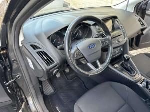 Grey Ford Focus 2017 in Prienai, with an engine capacity of 1.00 L and mileage of 215 thousand km for 4299 €, photo 27 on AUTOMOTO.COM.LV