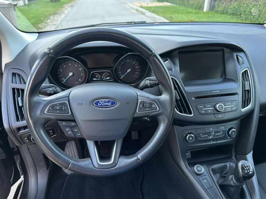 Grey Ford Focus 2017 in Prienai, with an engine capacity of 1.00 L and mileage of 215 thousand km for 4299 €, photo 58 on AUTOMOTO.COM.LV