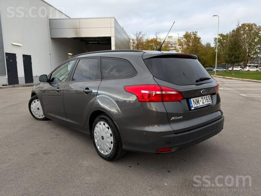 Pelēks Ford Focus 2017 Rīga, ar dzinēja tilpumu 1.50 L un nobraukumu 0 tūkst. km par 5490 €, foto 4 vietnē AUTOMOTO.COM.LV