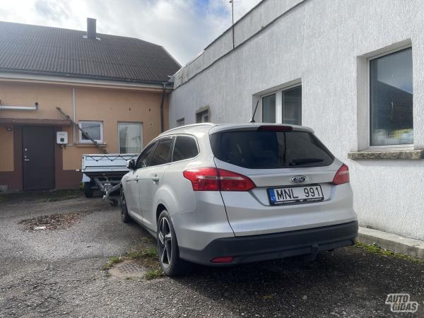 Grey Ford Focus 2017 in Marijampole, with an engine capacity of 1.60 L and mileage of 211 thousand km for 6000 €, photo 6 on AUTOMOTO.COM.LV