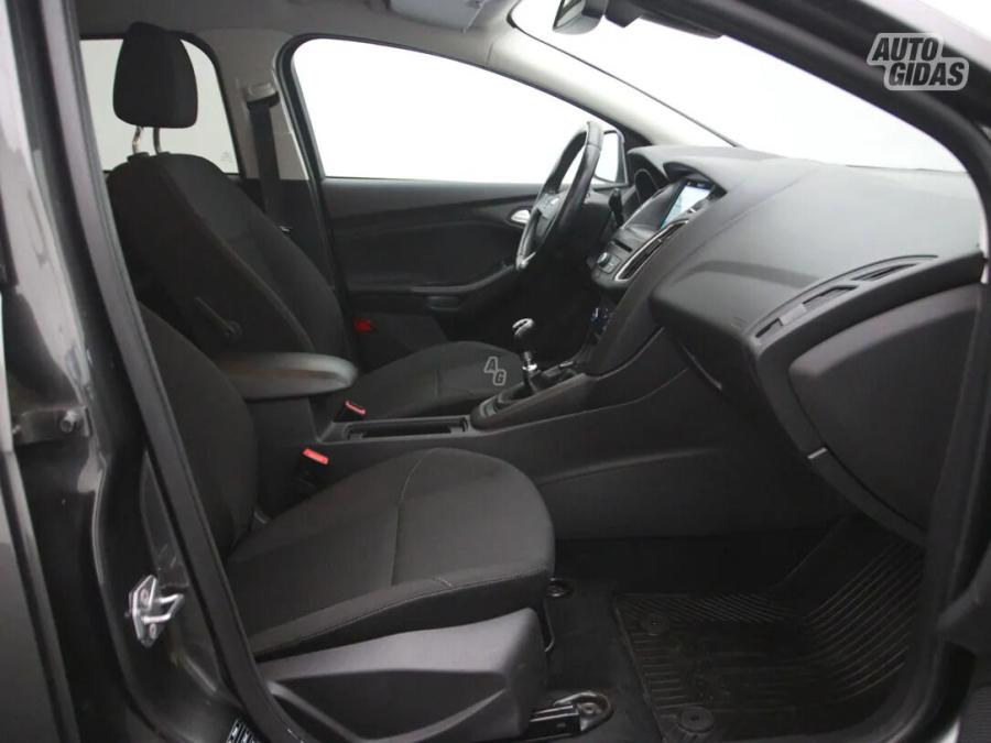 Grey Ford Focus 2018 in Vilnius, with an engine capacity of 1.50 L and mileage of 181 thousand km for 8099 €, photo 14 on AUTOMOTO.COM.LV