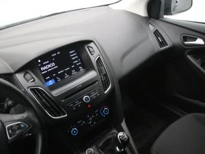 Grey Ford Focus 2018 in Vilnius, with an engine capacity of 1.50 L and mileage of 181 thousand km for 8099 €, photo 21 on AUTOMOTO.COM.LV