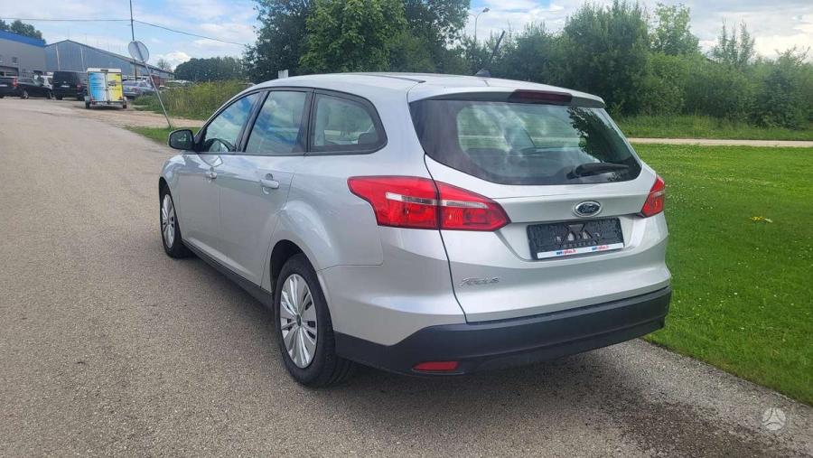 Grey Ford Focus 2018 in Siauliai, with an engine capacity of 1.50 L and mileage of 157 thousand km for 4650 €, photo 9 on AUTOMOTO.COM.LV