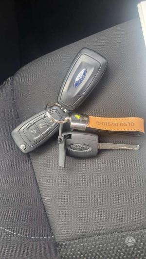 Grey Ford Focus 2018 in Siauliai, with an engine capacity of 1.50 L and mileage of 157 thousand km for 4650 €, photo 14 on AUTOMOTO.COM.LV