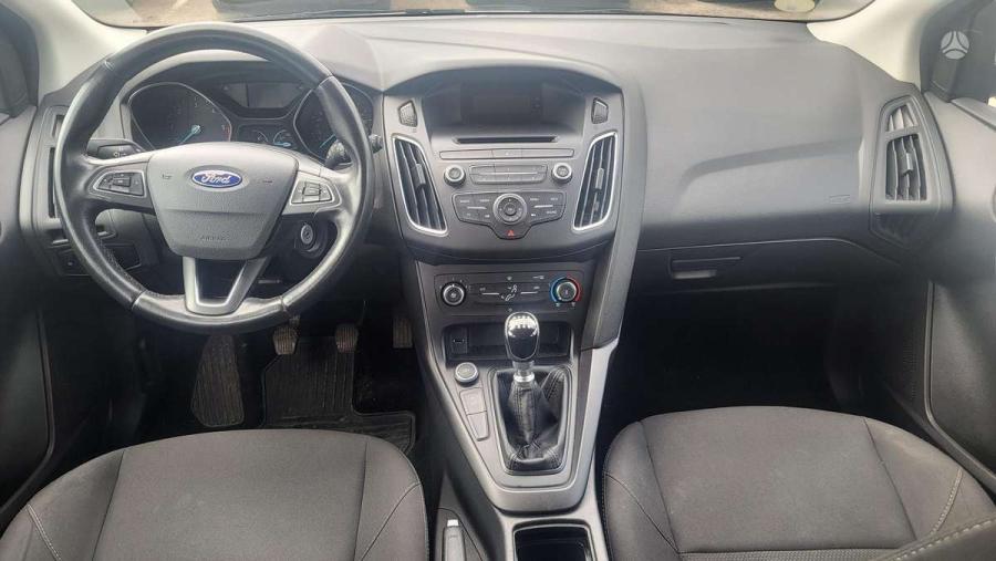 Grey Ford Focus 2018 in Siauliai, with an engine capacity of 1.50 L and mileage of 157 thousand km for 4650 €, photo 16 on AUTOMOTO.COM.LV