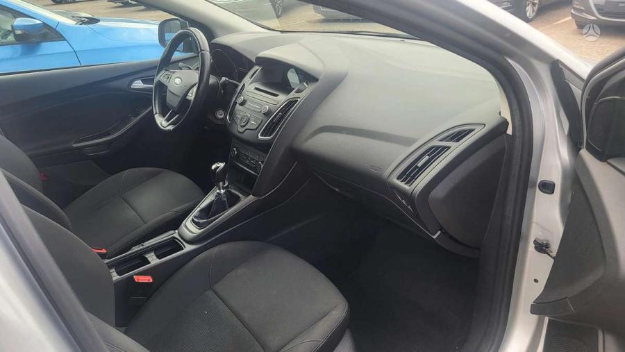 Grey Ford Focus 2018 in Siauliai, with an engine capacity of 1.50 L and mileage of 157 thousand km for 4650 €, photo 17 on AUTOMOTO.COM.LV