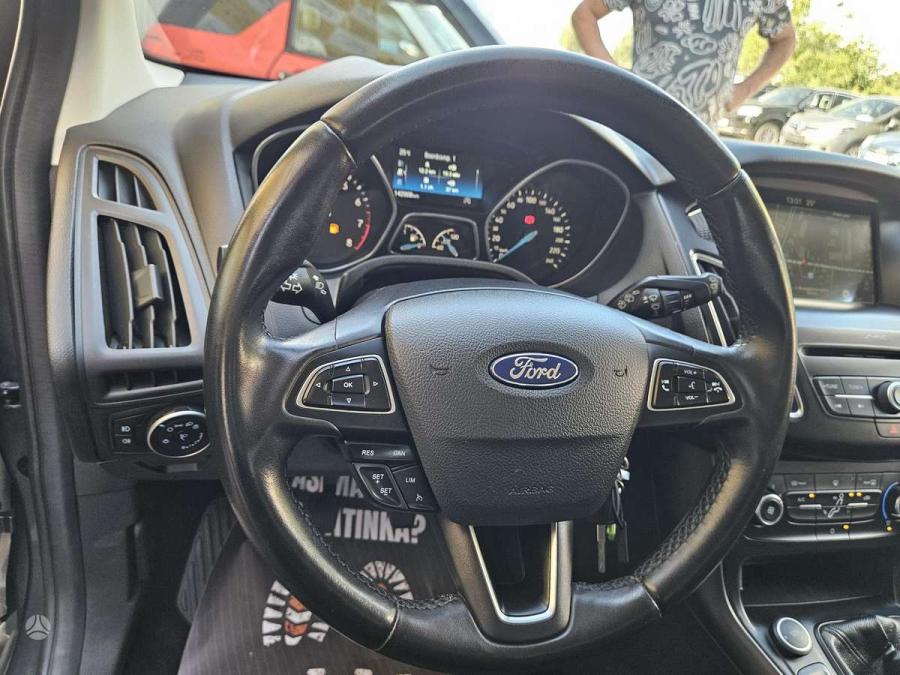 Pelēks Ford Focus 2018 Šauļi, ar dzinēja tilpumu 1.00 L un nobraukumu 142 tūkst. km par 5450 €, foto 19 vietnē AUTOMOTO.COM.LV
