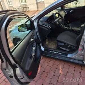 Grey Ford Focus 2018 in Aizkraukle, with an engine capacity of 1.50 L and mileage of 261 thousand km for 7200 €, photo 5 on AUTOMOTO.COM.LV