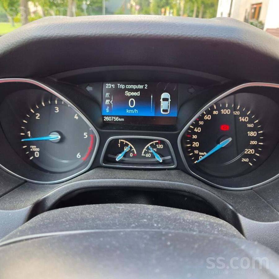 Grey Ford Focus 2018 in Aizkraukle, with an engine capacity of 1.50 L and mileage of 261 thousand km for 7200 €, photo 8 on AUTOMOTO.COM.LV