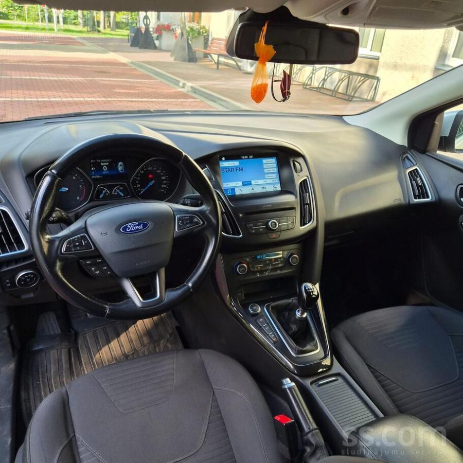 Grey Ford Focus 2018 in Aizkraukle, with an engine capacity of 1.50 L and mileage of 261 thousand km for 7200 €, photo 10 on AUTOMOTO.COM.LV