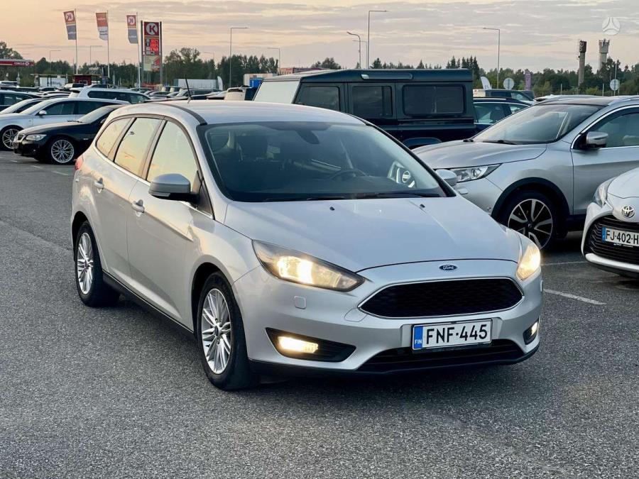 Pelēks Ford Focus 2018 Viļņa, ar dzinēja tilpumu 1.00 L un nobraukumu 126 tūkst. km par 4200 €, foto 4 vietnē AUTOMOTO.COM.LV