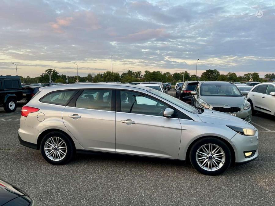 Pelēks Ford Focus 2018 Viļņa, ar dzinēja tilpumu 1.00 L un nobraukumu 126 tūkst. km par 4200 €, foto 5 vietnē AUTOMOTO.COM.LV