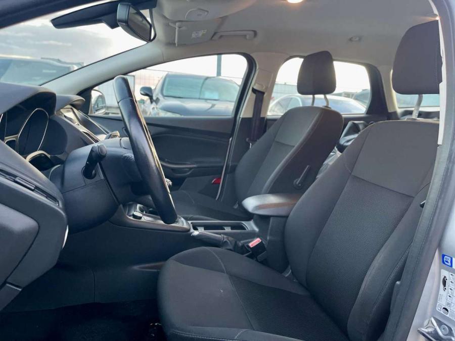 Pelēks Ford Focus 2018 Viļņa, ar dzinēja tilpumu 1.00 L un nobraukumu 126 tūkst. km par 4200 €, foto 16 vietnē AUTOMOTO.COM.LV