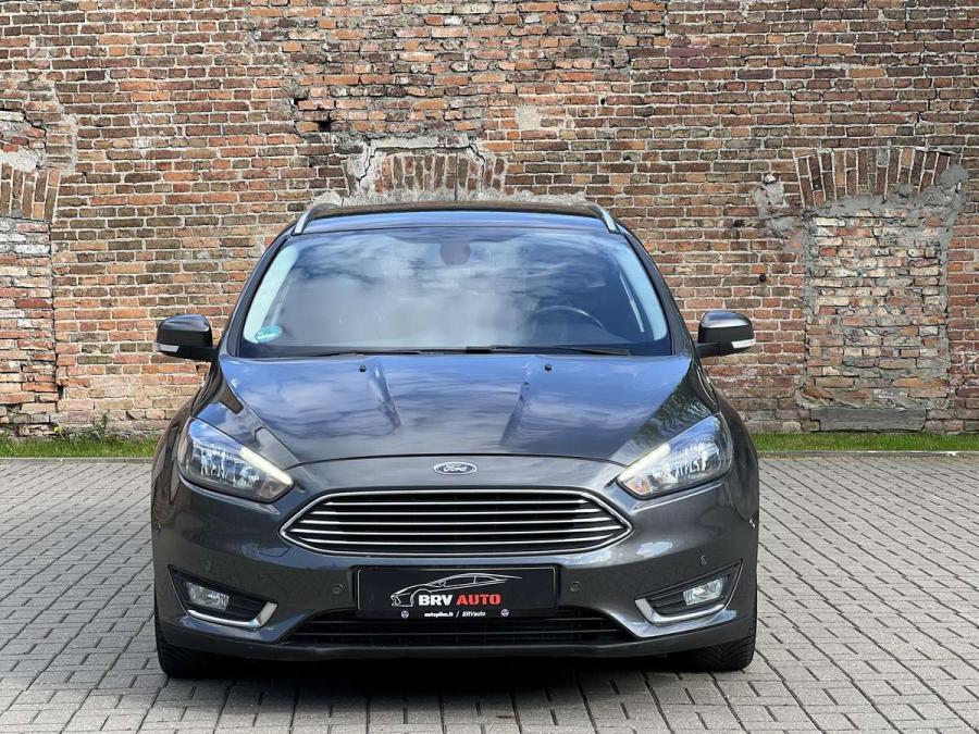 Grey Ford Focus 2018 in Kedainiai, with an engine capacity of 2.00 L and mileage of 304 thousand km for 5700 €, photo 4 on AUTOMOTO.COM.LV
