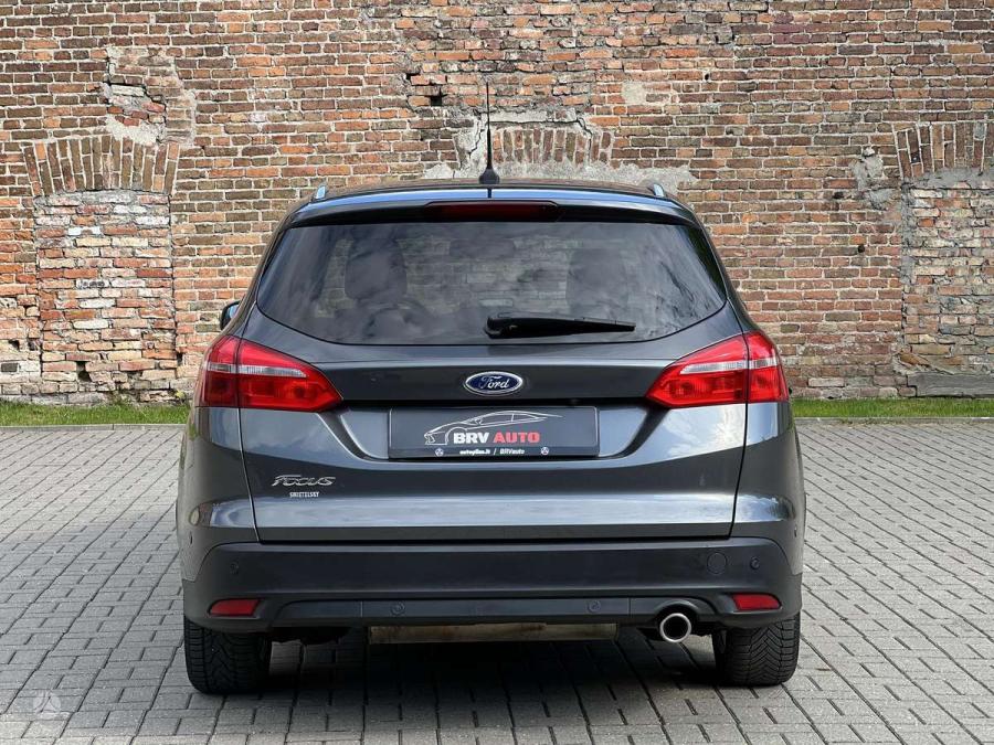 Grey Ford Focus 2018 in Kedainiai, with an engine capacity of 2.00 L and mileage of 304 thousand km for 5700 €, photo 9 on AUTOMOTO.COM.LV