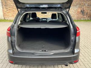 Grey Ford Focus 2018 in Kedainiai, with an engine capacity of 2.00 L and mileage of 304 thousand km for 5700 €, photo 16 on AUTOMOTO.COM.LV