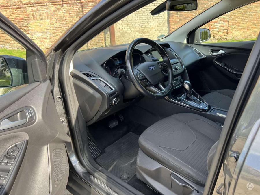 Grey Ford Focus 2018 in Kedainiai, with an engine capacity of 2.00 L and mileage of 304 thousand km for 5700 €, photo 22 on AUTOMOTO.COM.LV