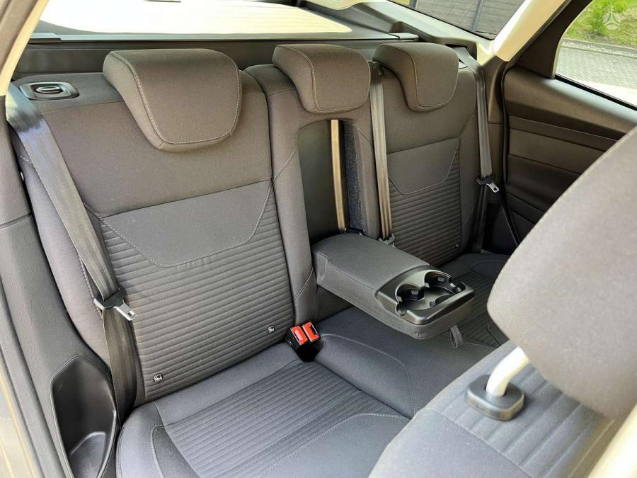 Grey Ford Focus 2018 in Kedainiai, with an engine capacity of 2.00 L and mileage of 304 thousand km for 5700 €, photo 27 on AUTOMOTO.COM.LV