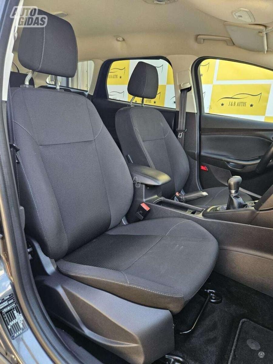 Pelēks Ford Focus 2018 Šauļi, ar dzinēja tilpumu 1.00 L un nobraukumu 142 tūkst. km par 5450 €, foto 15 vietnē AUTOMOTO.COM.LV