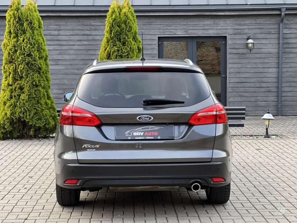 Ford Focus 2018 Kėdainiai vietnē Pelēks Ford Focus 2018 Kėdainiai, ar dzinēja tilpumu 2.00 L un nobraukumu 305 tūkst. km par 5650 €, foto 9 vietnē AUTOMOTO.COM.LV